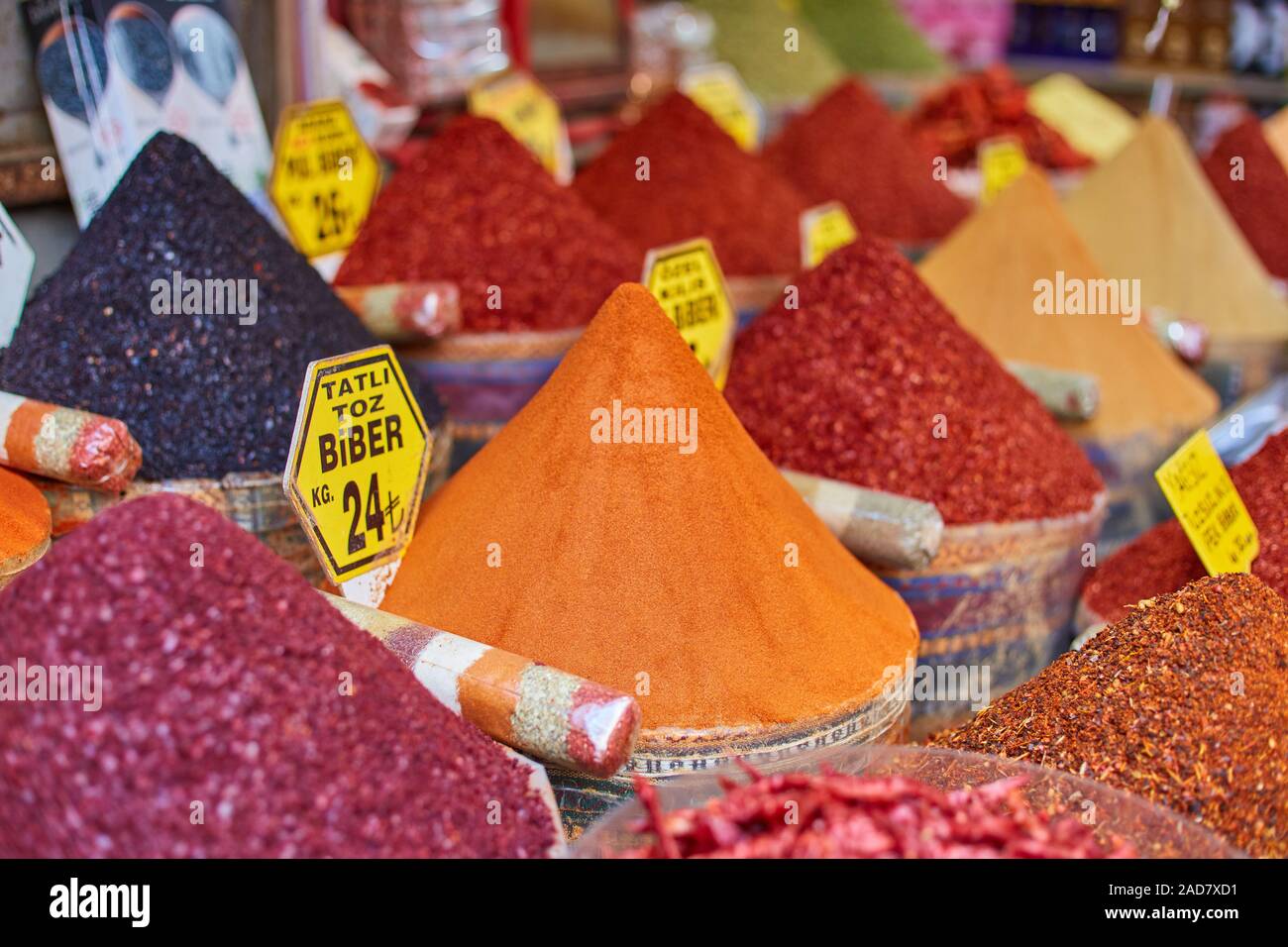 Turkey, Istanbul, Spice Bazaar turkish spices for sale Stock Photo - Alamy