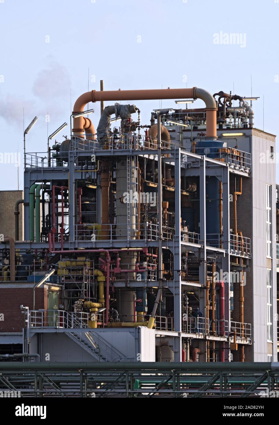 Piping Chemical Plant High Resolution Stock Photography and Images - Alamy