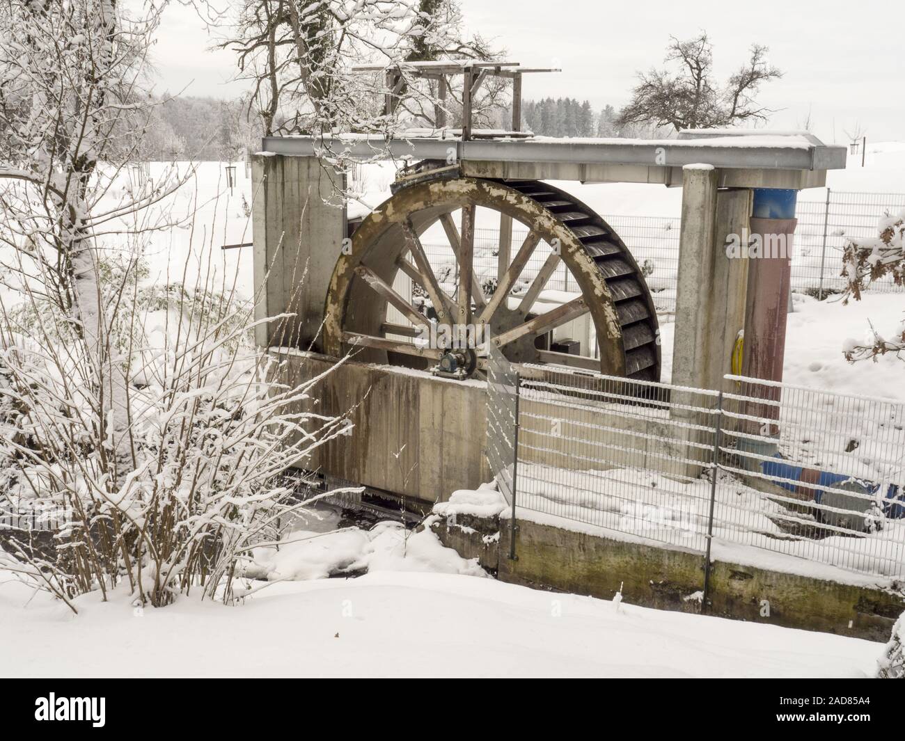 Water wheel for power generation Stock Photo - Alamy
