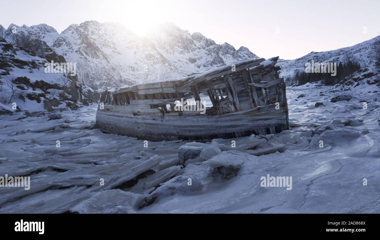 Shipwreck arctic hi-res stock photography and images - Alamy