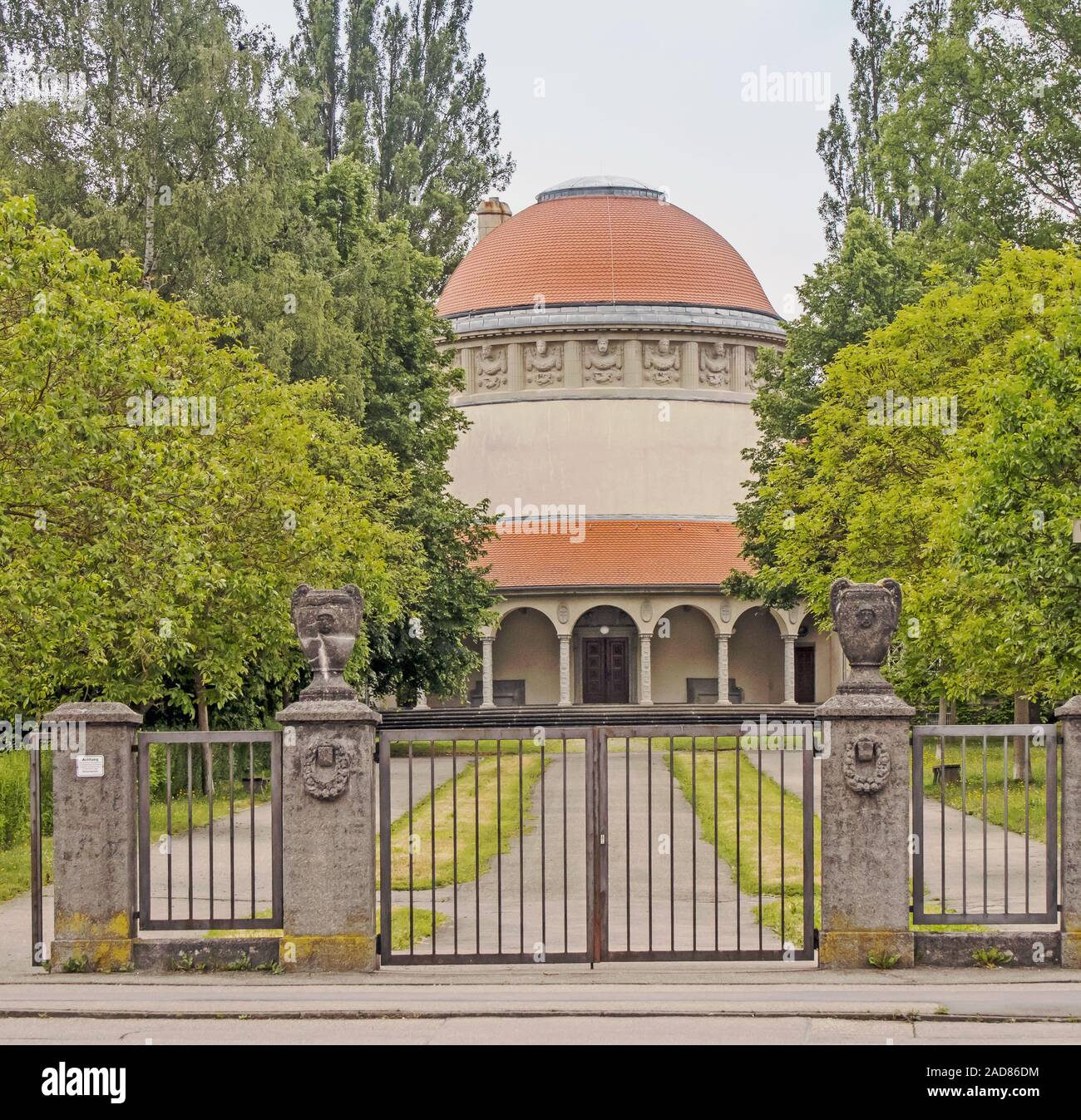 Mourning hall hi-res stock photography and images - Alamy