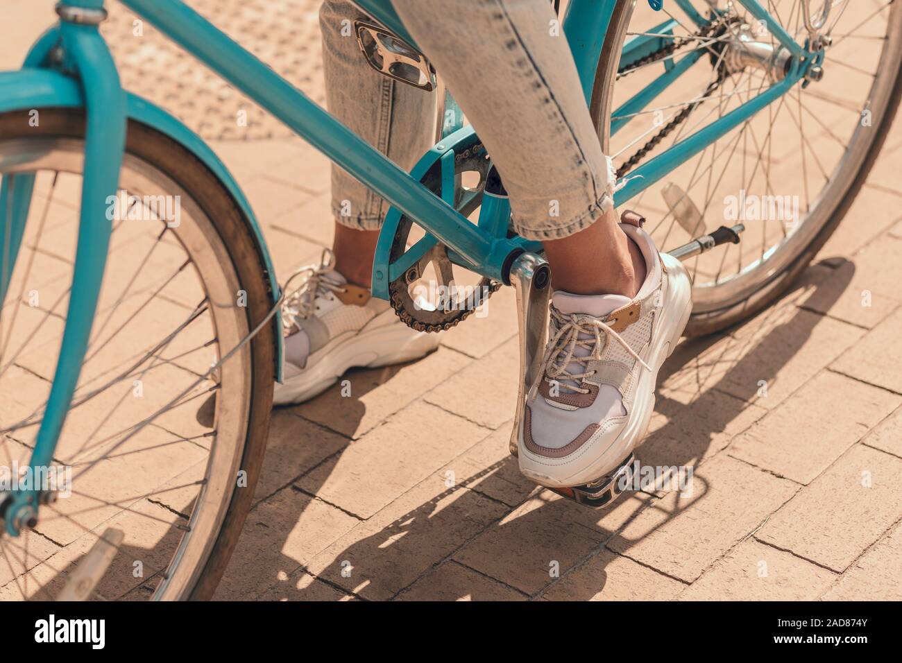 Female cyclist legs hi-res stock photography and images - Alamy