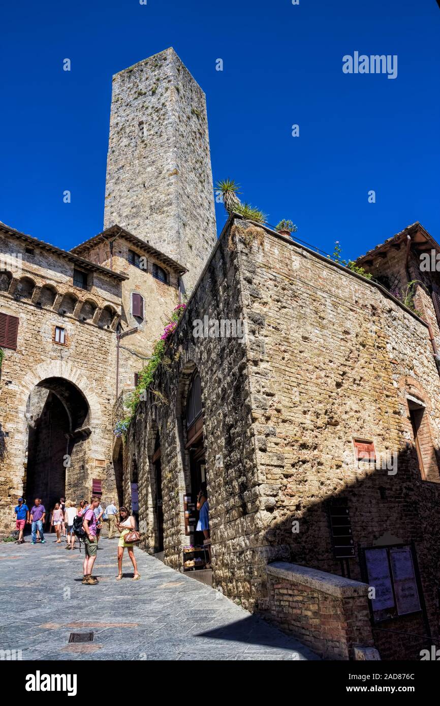 Arch of the Becci and the Cugnanesi Stock Photo - Alamy