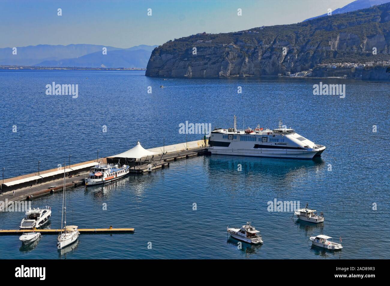 Sorrento Pier Port High Resolution Stock Photography and Images - Alamy