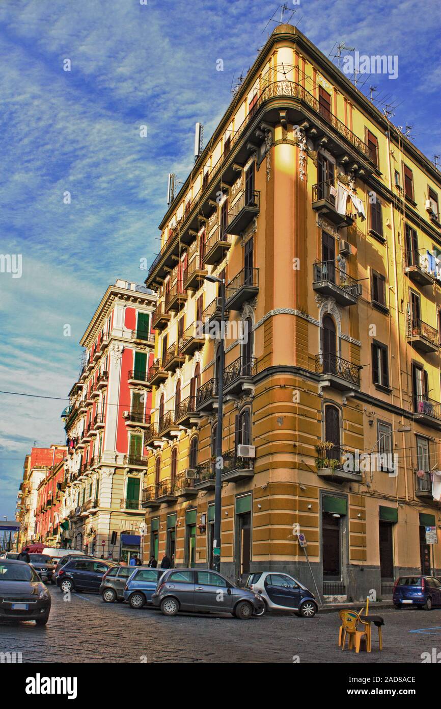 Houses of naples hi-res stock photography and images - Alamy