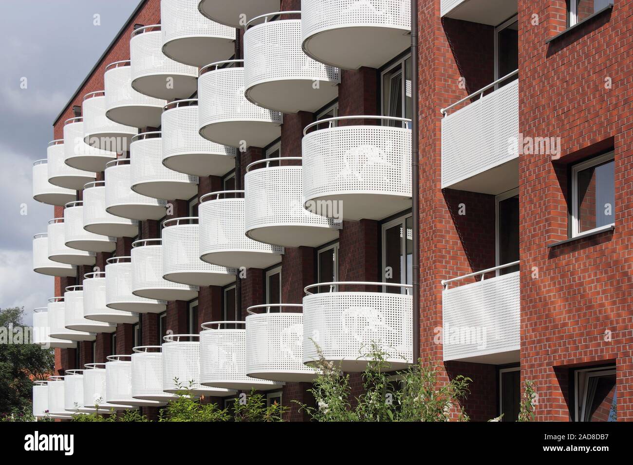 Facade balcony hi-res stock photography and images - Alamy