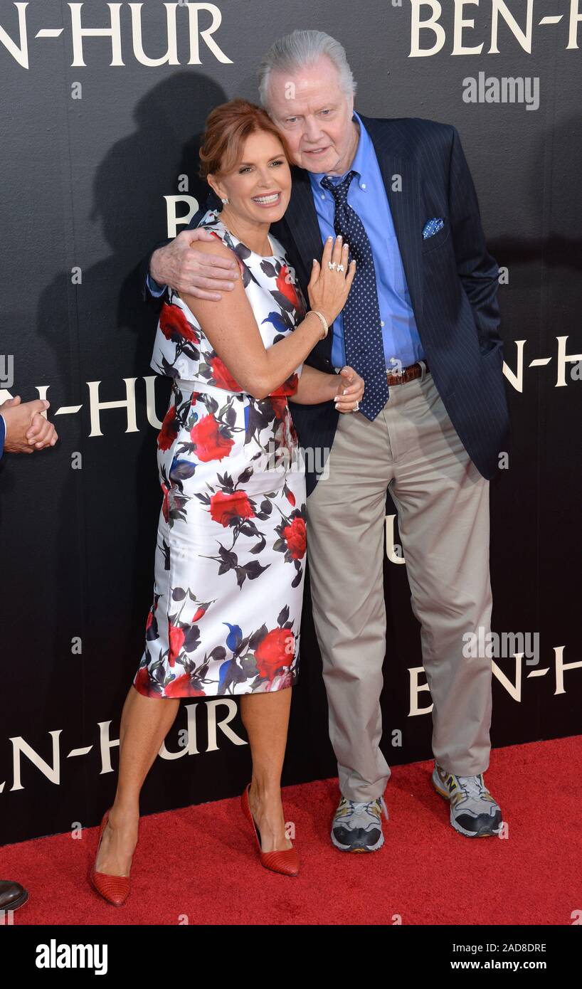LOS ANGELES, CA. August 16, 2016: Actress Roma Downey & actor Jon ...