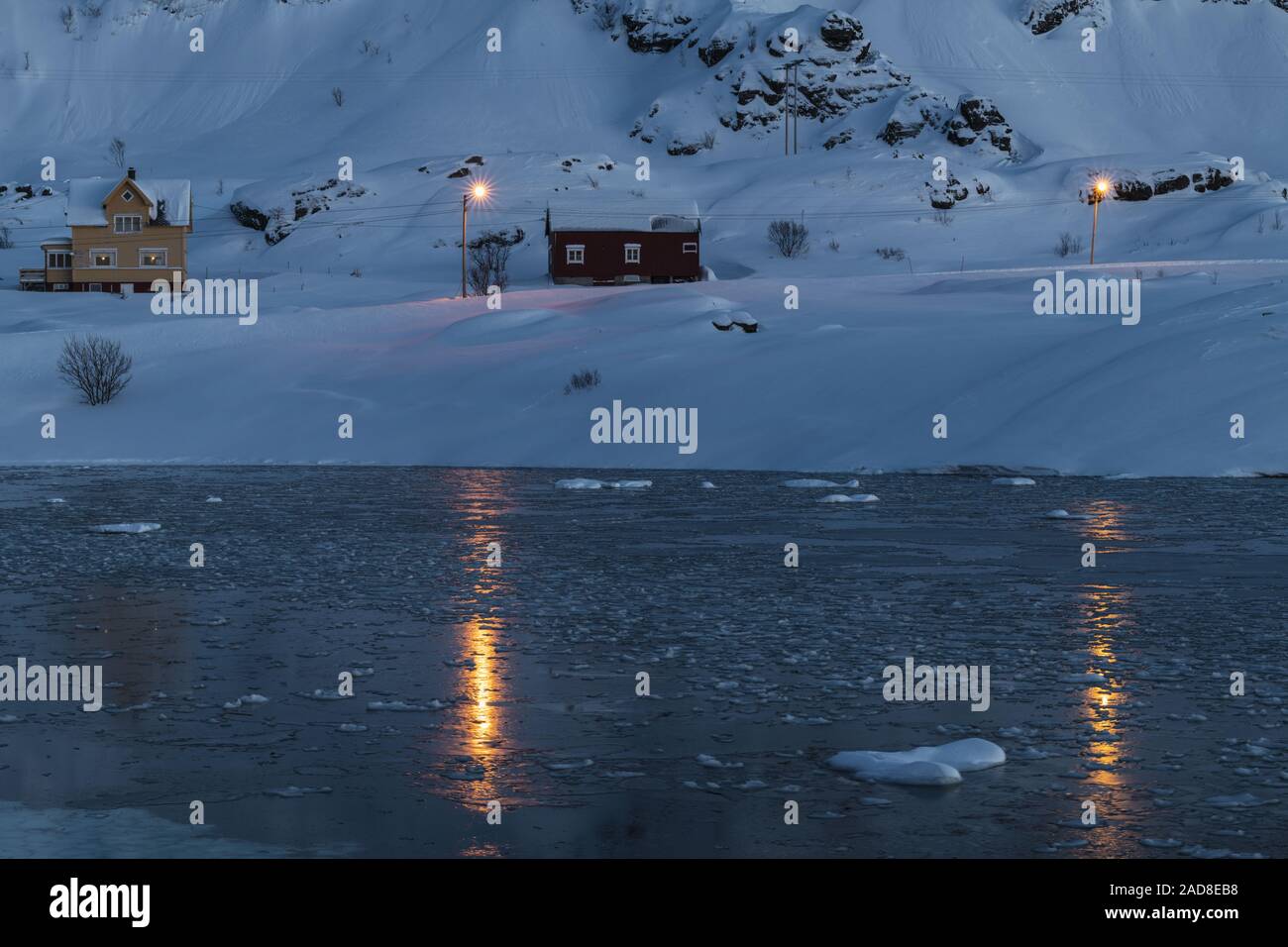 Frozen bay hi-res stock photography and images - Alamy