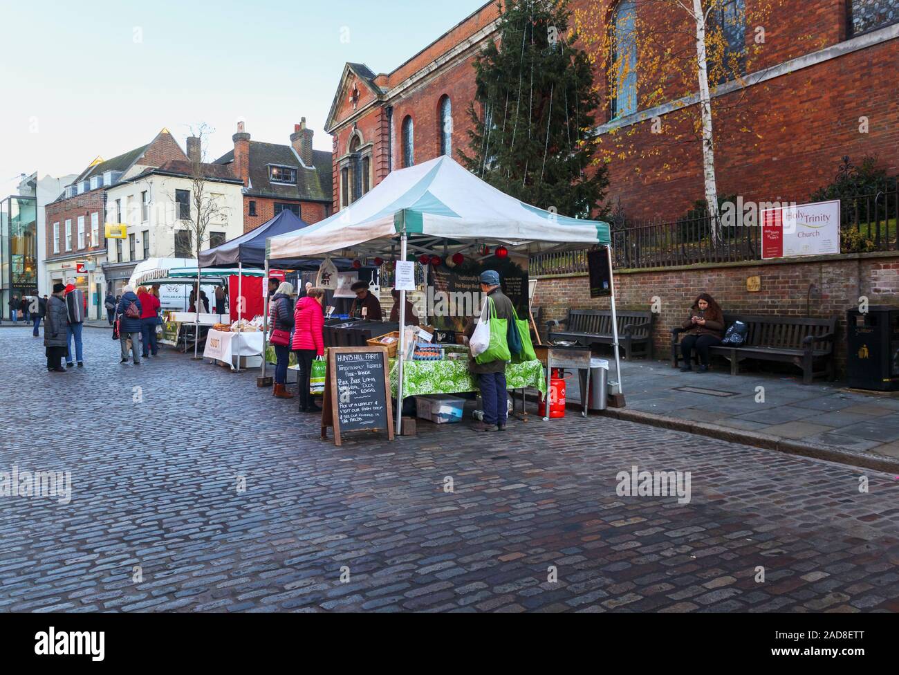 Streetside kiosk hi-res stock photography and images - Alamy