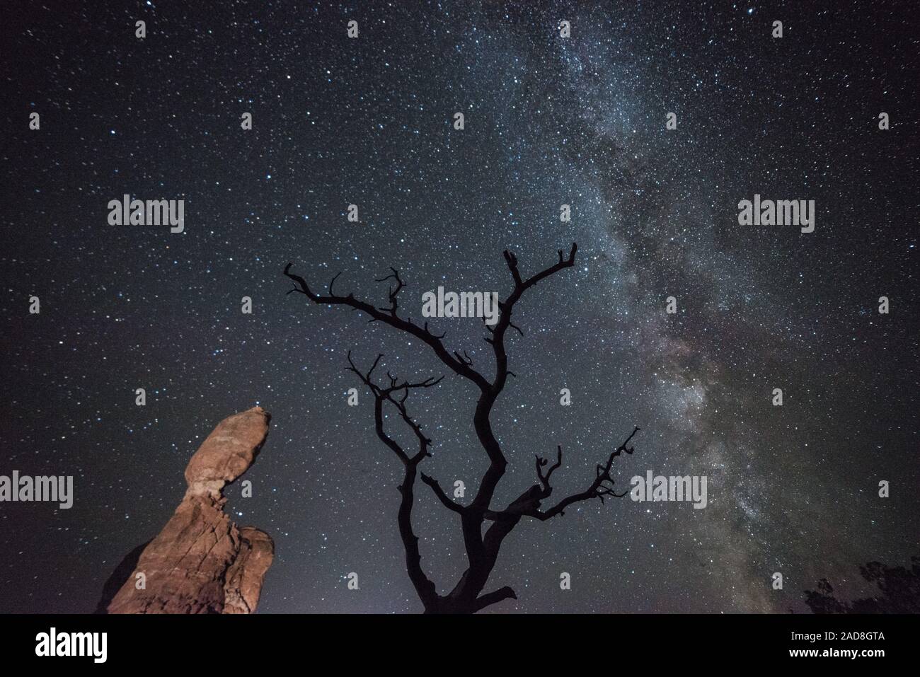 Night sky arches national park hi-res stock photography and images - Alamy