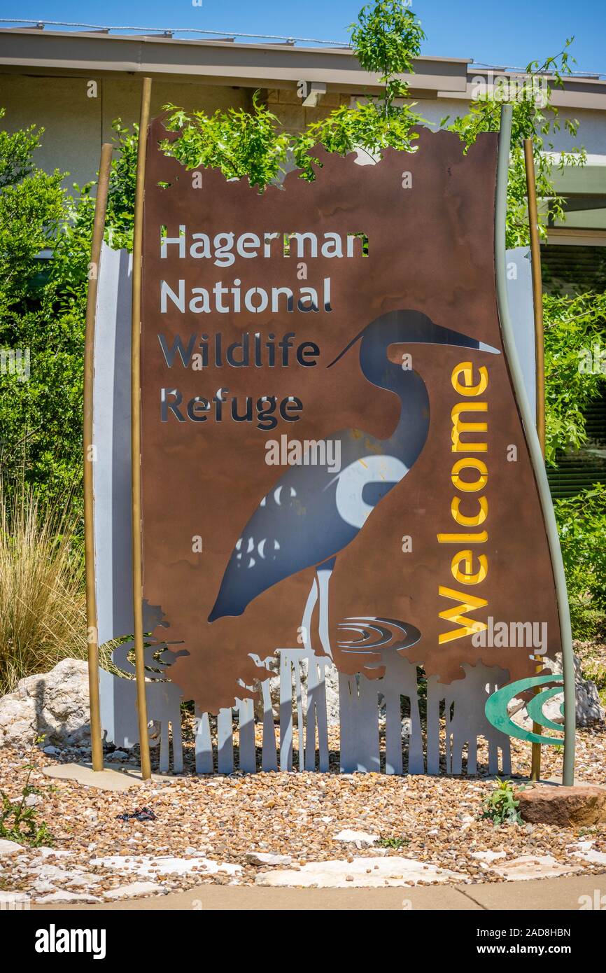 An entrance road going to Hagerman Wildlife Refuge, Texas Stock Photo ...
