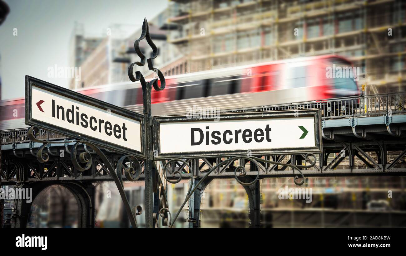 Street sign discreet versus hi-res stock photography and images - Alamy