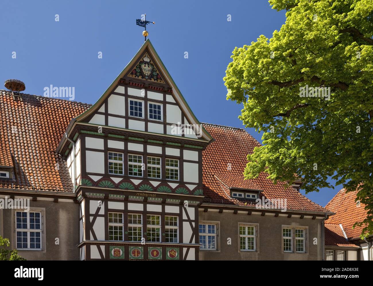 Federal prison exterior hi-res stock photography and images - Alamy