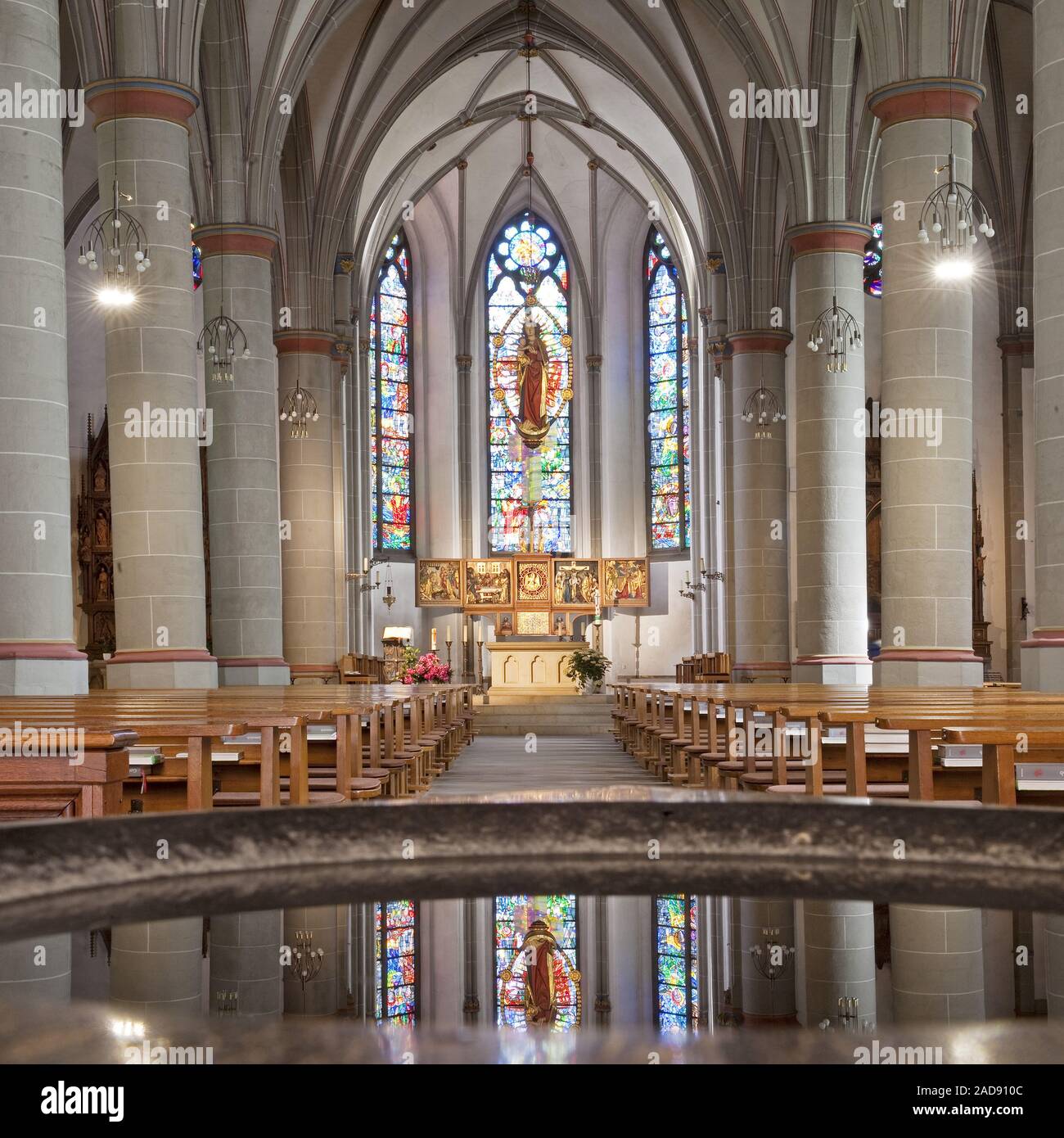 Inside the church of st peter hi-res stock photography and images - Alamy
