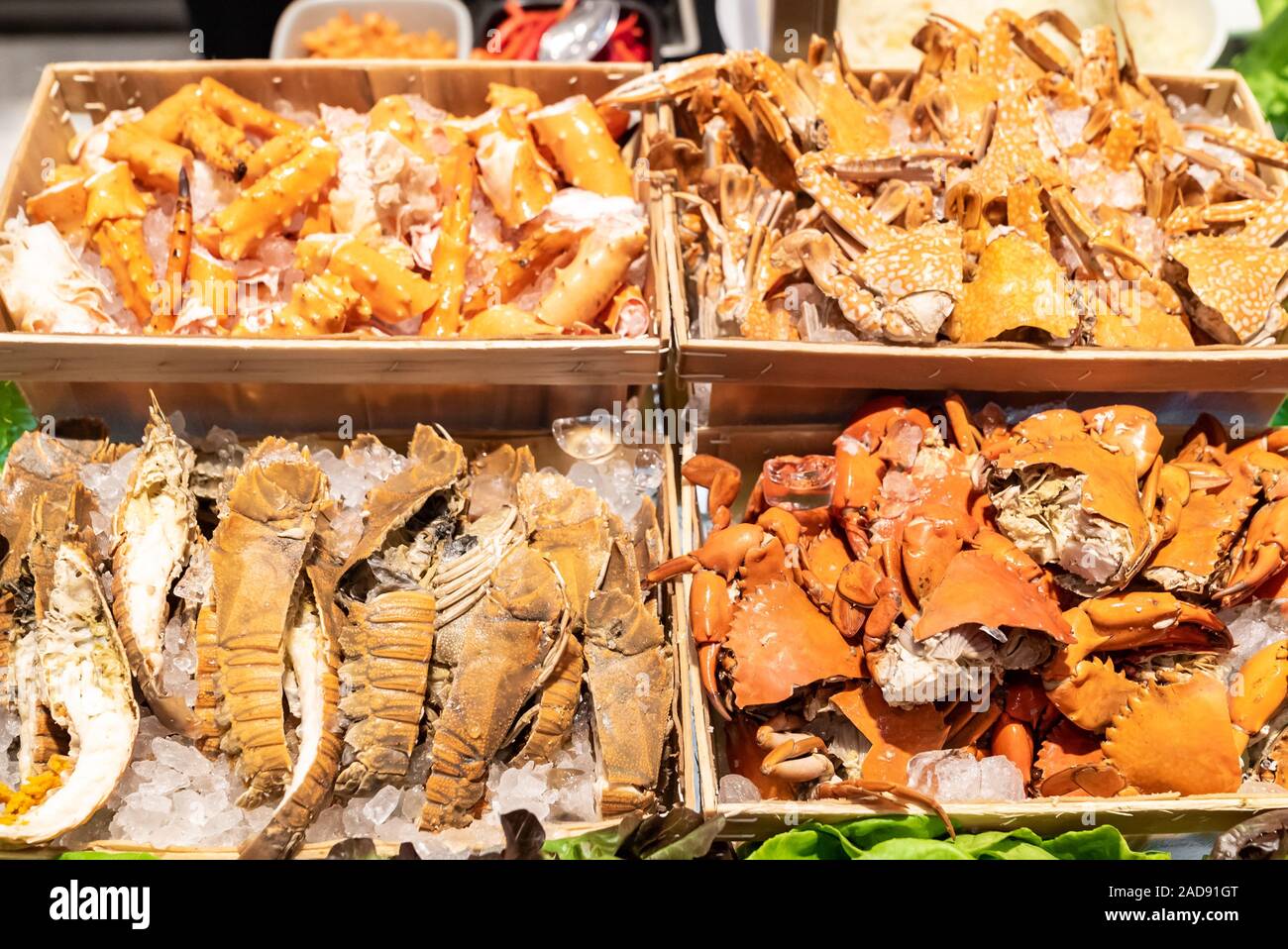 seafood on ice Stock Photo - Alamy