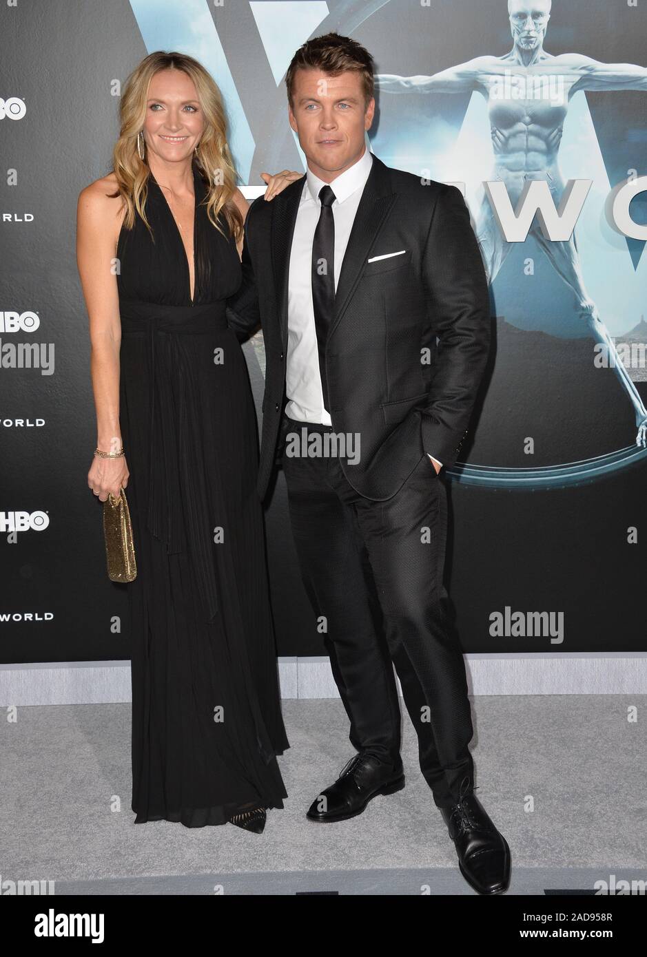 LOS ANGELES, CA. September 28, 2016: Luke Hemsworth & Samantha ...