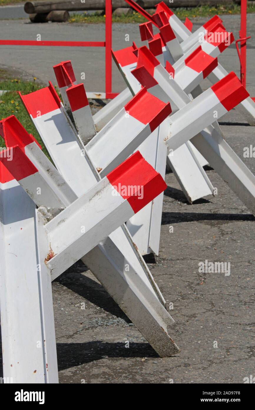 Tank barriers in Mödlareuth Stock Photo - Alamy