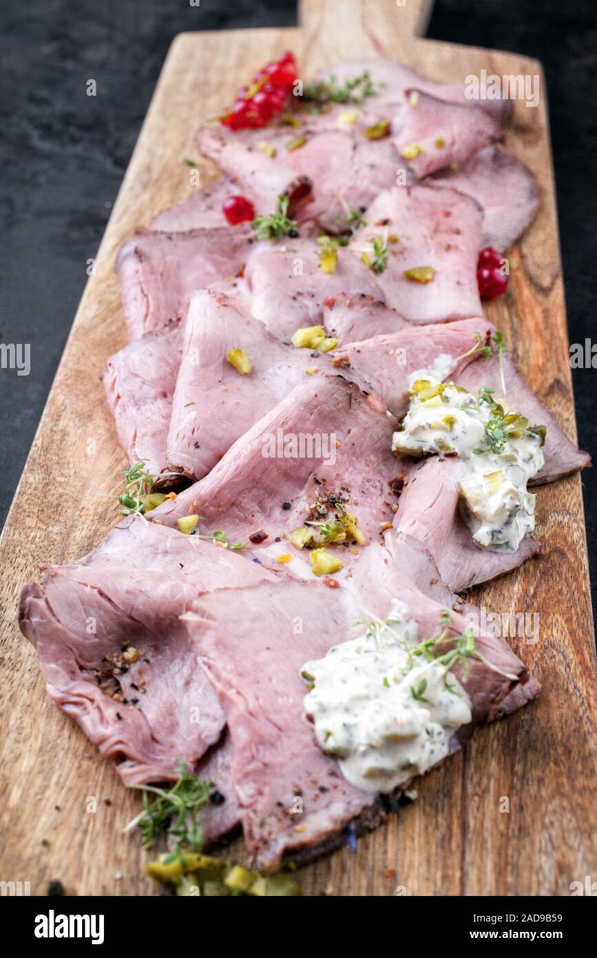 Remoulade sauce hi-res stock photography and images - Alamy