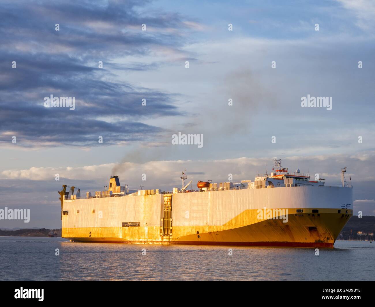 Out of port hi-res stock photography and images - Alamy