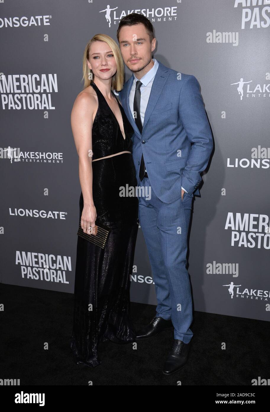 BEVERLY HILLS, CA. October 13, 2016: Valorie Curry & Sam Underwood at ...