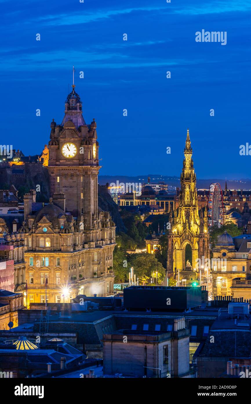 Edinburgh castle sunset aerial hi-res stock photography and images - Alamy