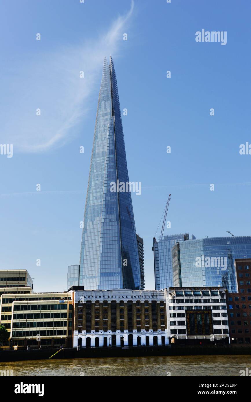 Southwark skyline modern architecture hi-res stock photography and ...