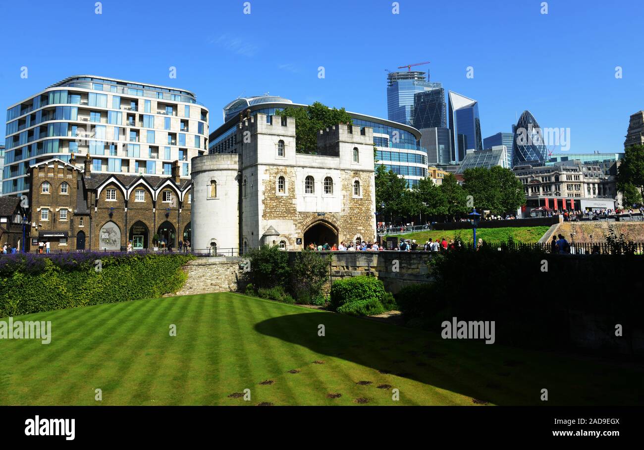 London modern architecture hi-res stock photography and images - Alamy