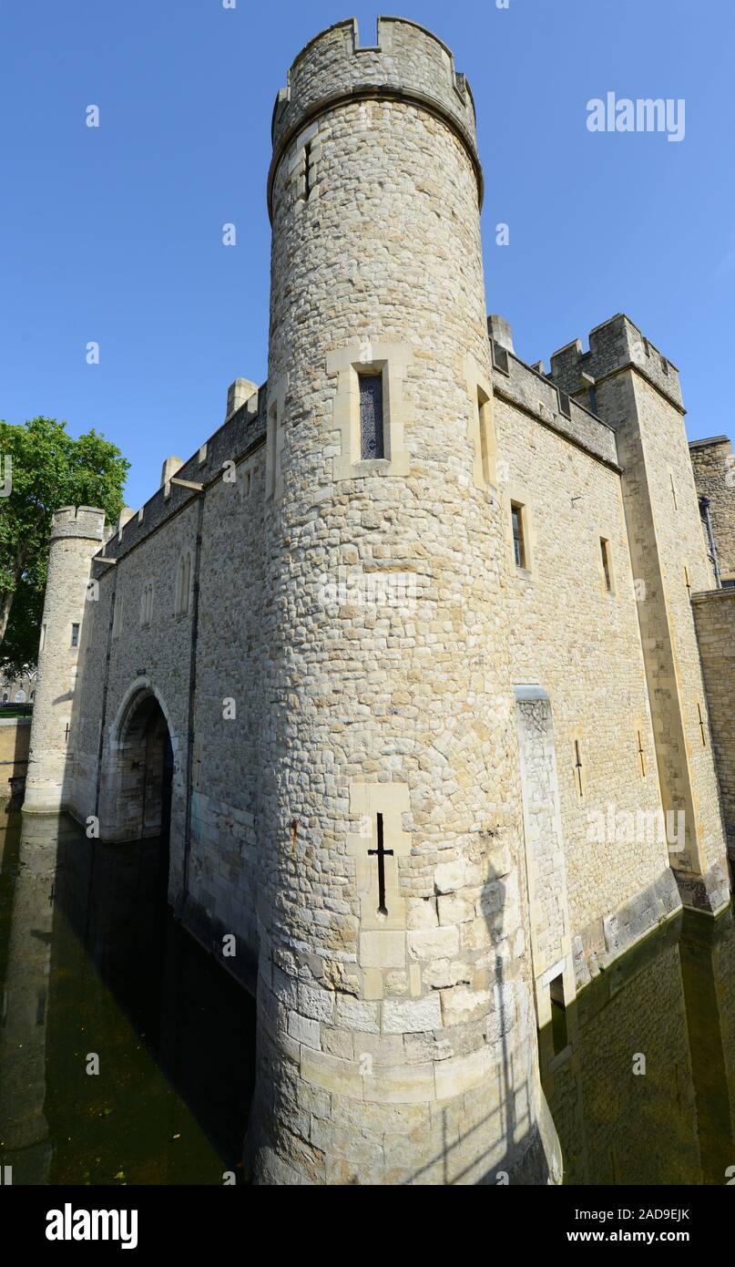 The Tower of London medieval castle Stock Photo - Alamy