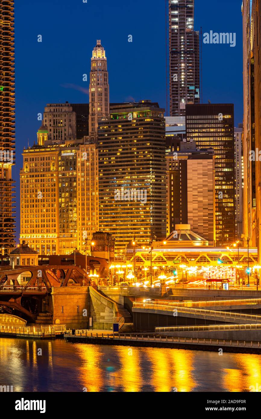 Chicago downtown night sunset Stock Photo - Alamy