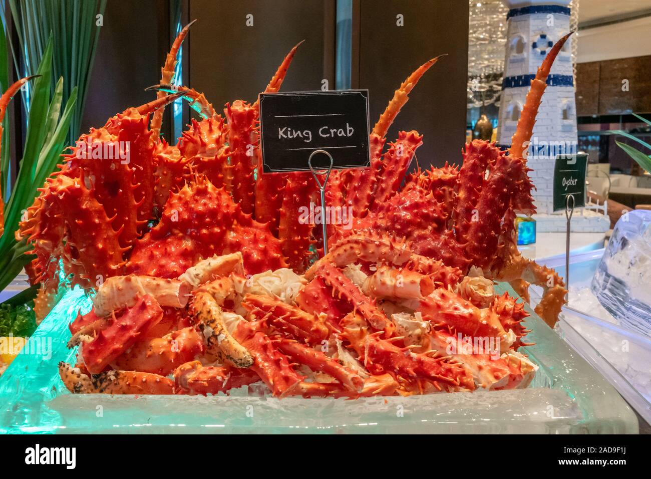 Alaskan King crab seafood on ice Stock Photo - Alamy