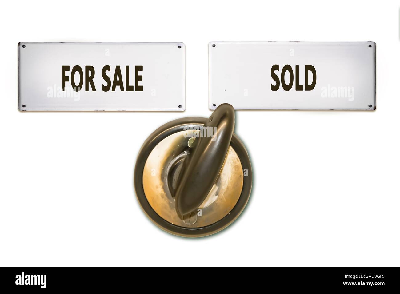 Street Sign SOLD versus FOR SALE Stock Photo - Alamy