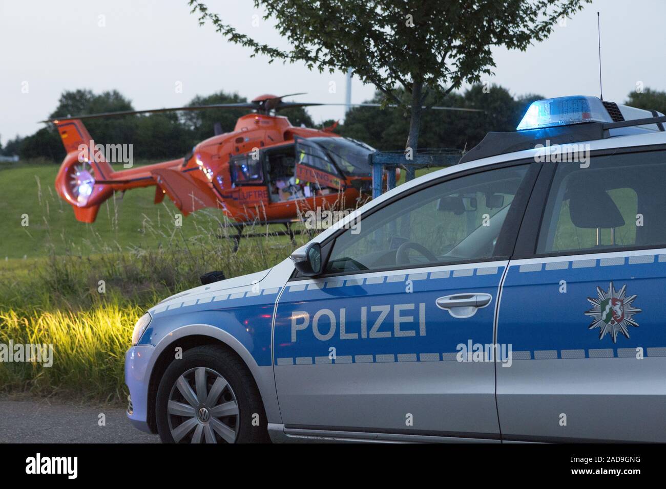 Police rescue helicopter hi-res stock photography and images - Alamy