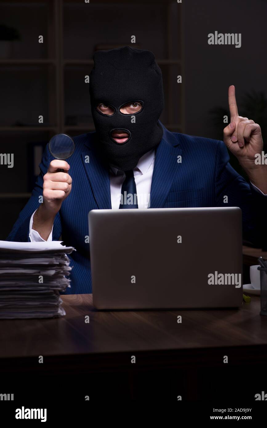Business man stealing idea hi-res stock photography and images - Alamy