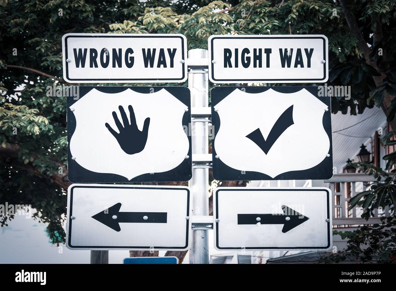 Street Sign to RIGHT WAY versus WRONG WAY Stock Photo - Alamy Street Sign to RIGHT WAY versus WRONG WAY Stock Photo - Alamy