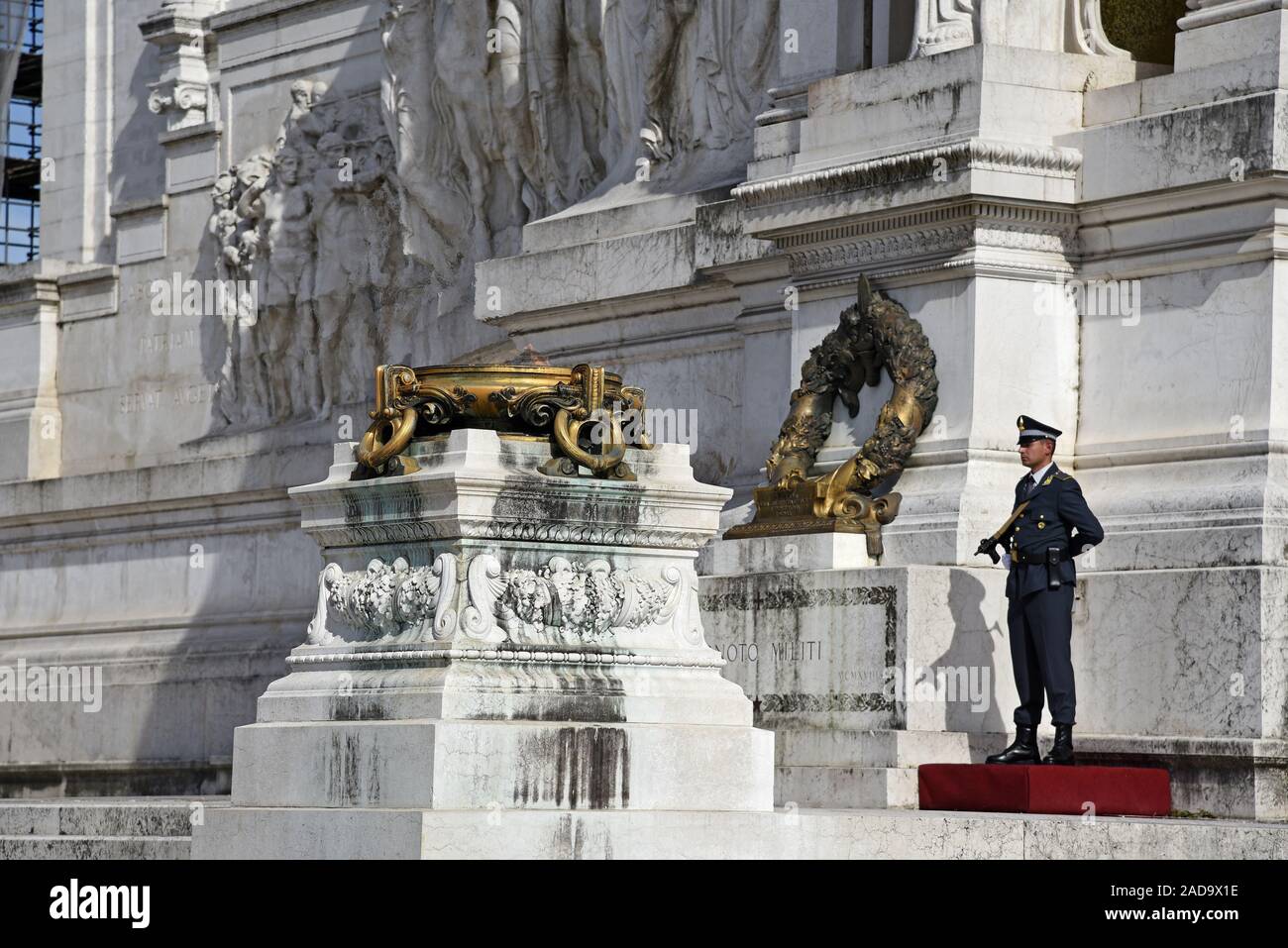 Tomb of the unknown soldier rome hi-res stock photography and images ...