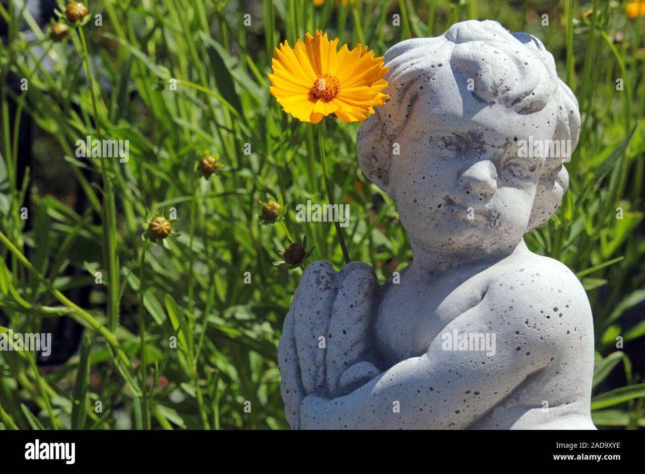 Garden figure hi-res stock photography and images - Alamy
