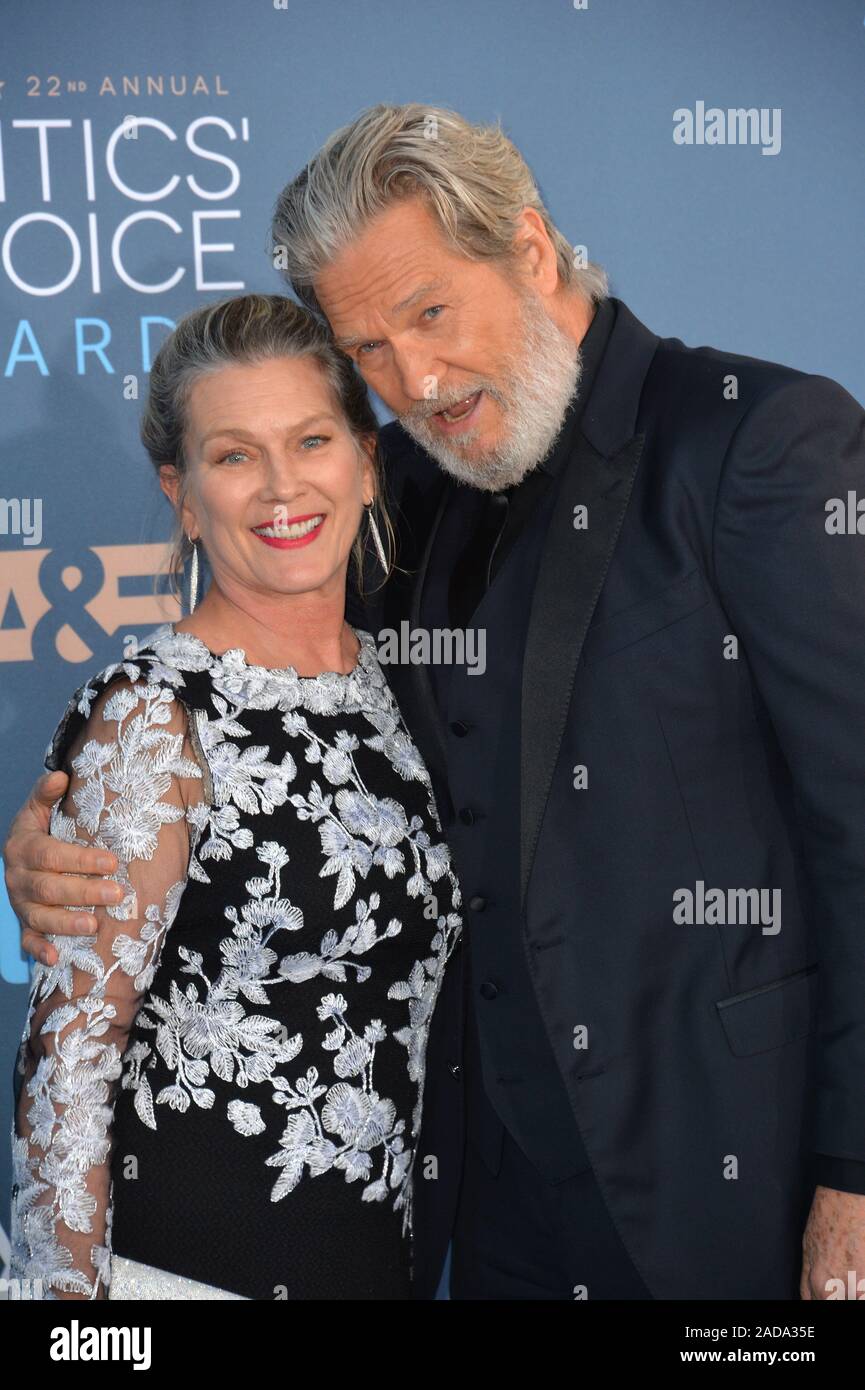 Jeff Bridges & Susan Geston at the 22nd Annual Critics' Choice Awards ...