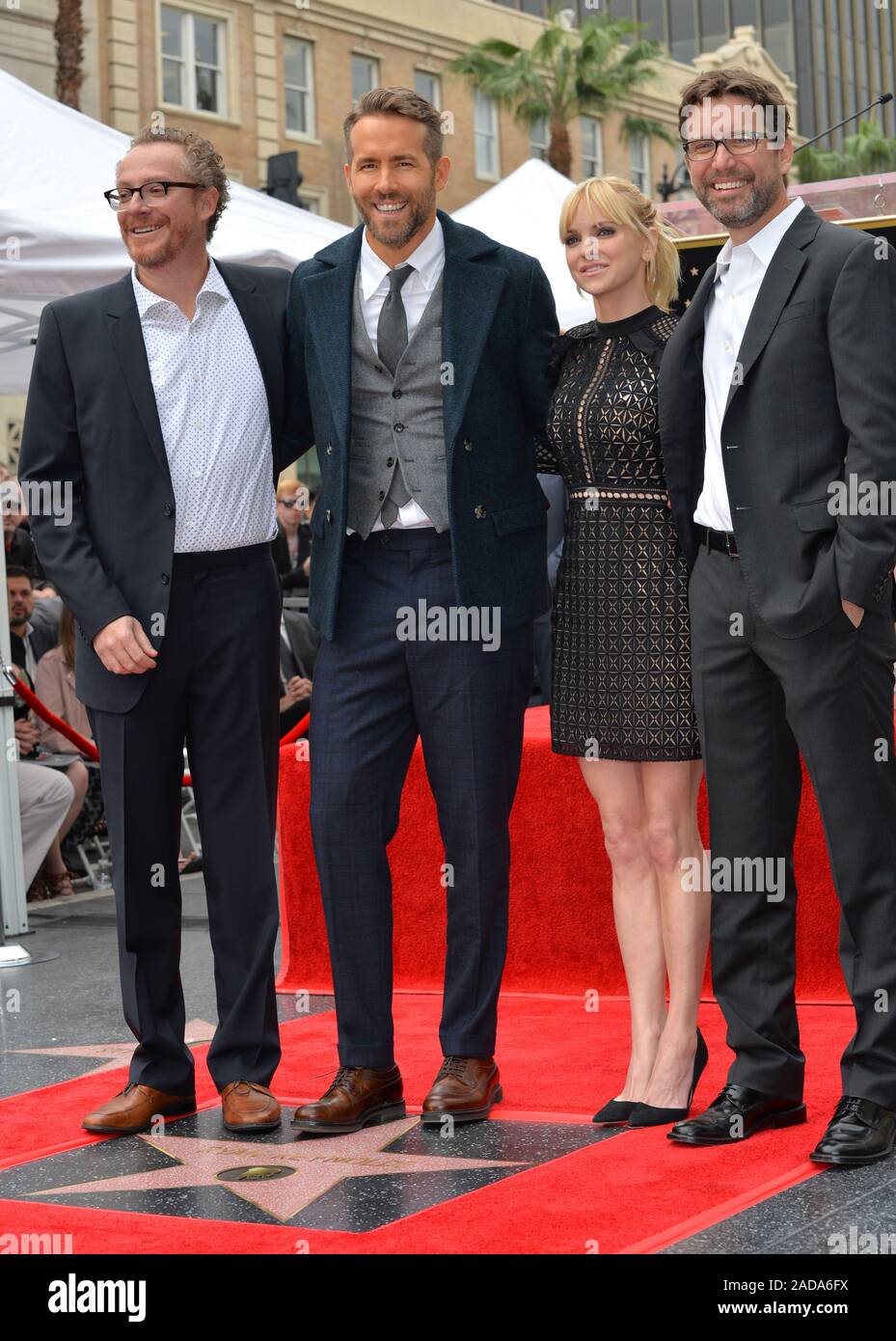 Actor Ryan Reynolds & actress Anna Faris with "Deadpool" writers Rhett ...