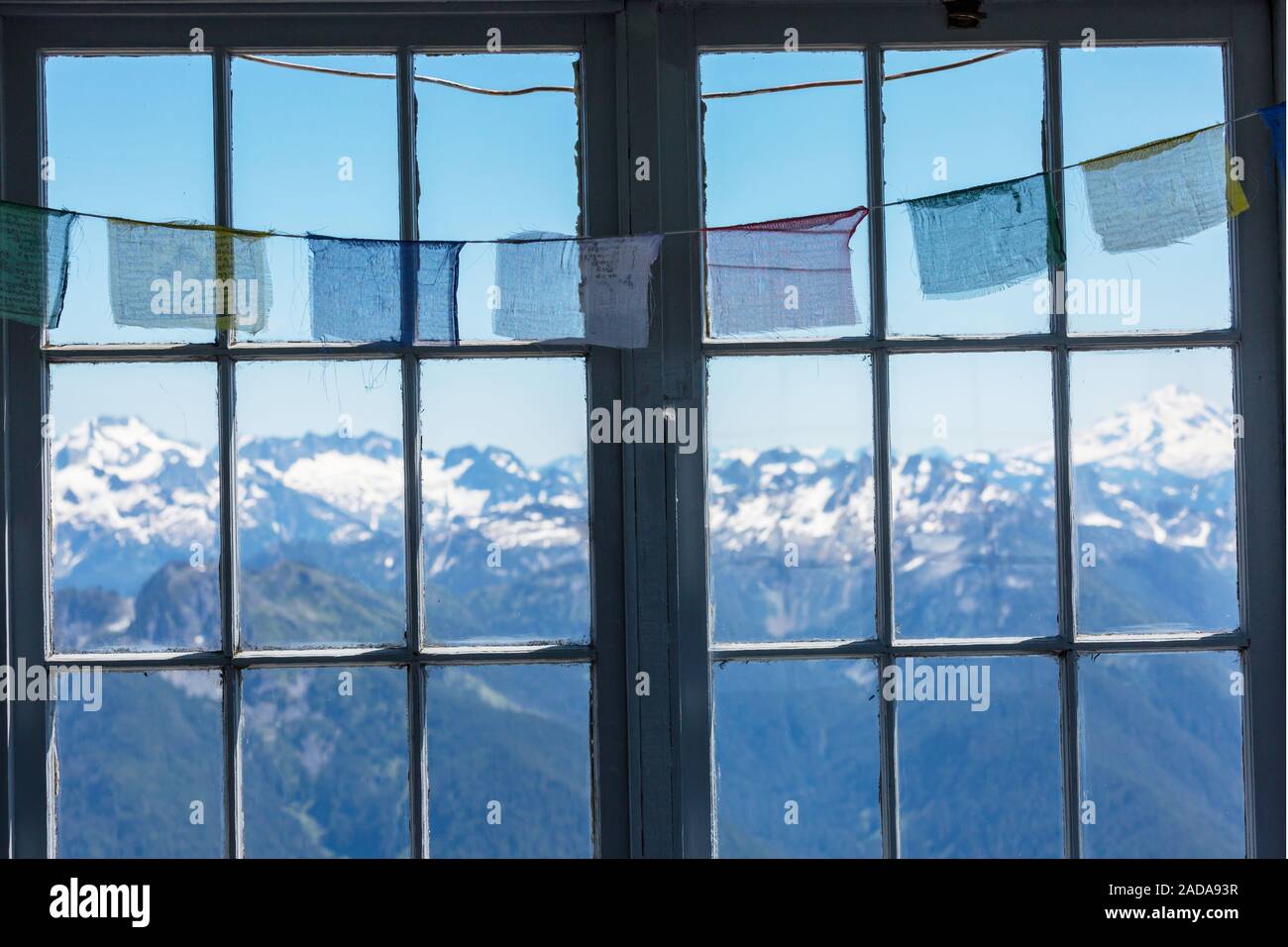 Usa window frame view hi-res stock photography and images - Alamy