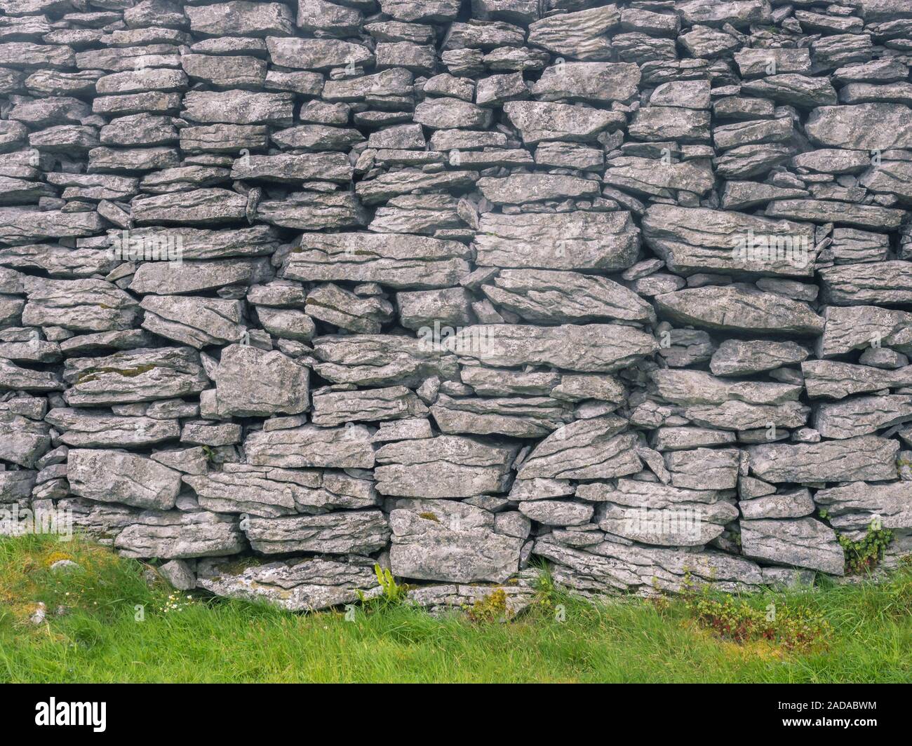 Wall of stones hi-res stock photography and images - Alamy