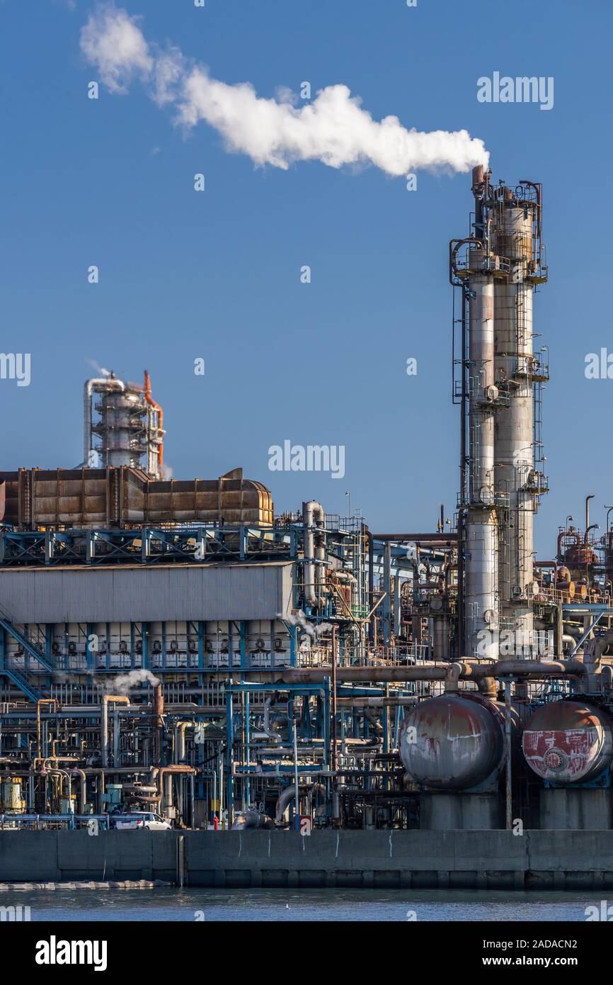 Tokyo factory production hi-res stock photography and images - Alamy