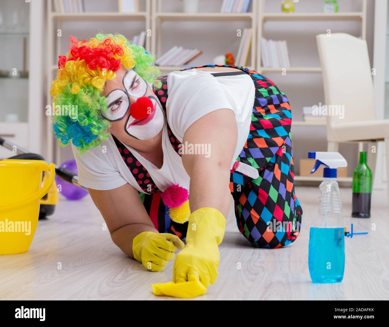 Cleaner cleaning comedy hi-res stock photography and images - Alamy