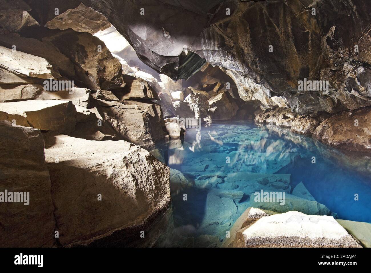 Crevice hi-res stock photography and images - Alamy