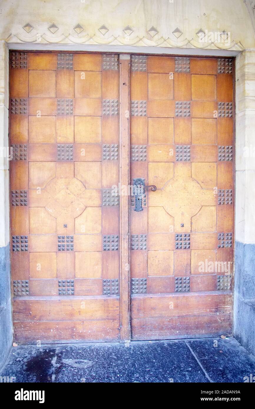 Gate stoop hi-res stock photography and images - Alamy