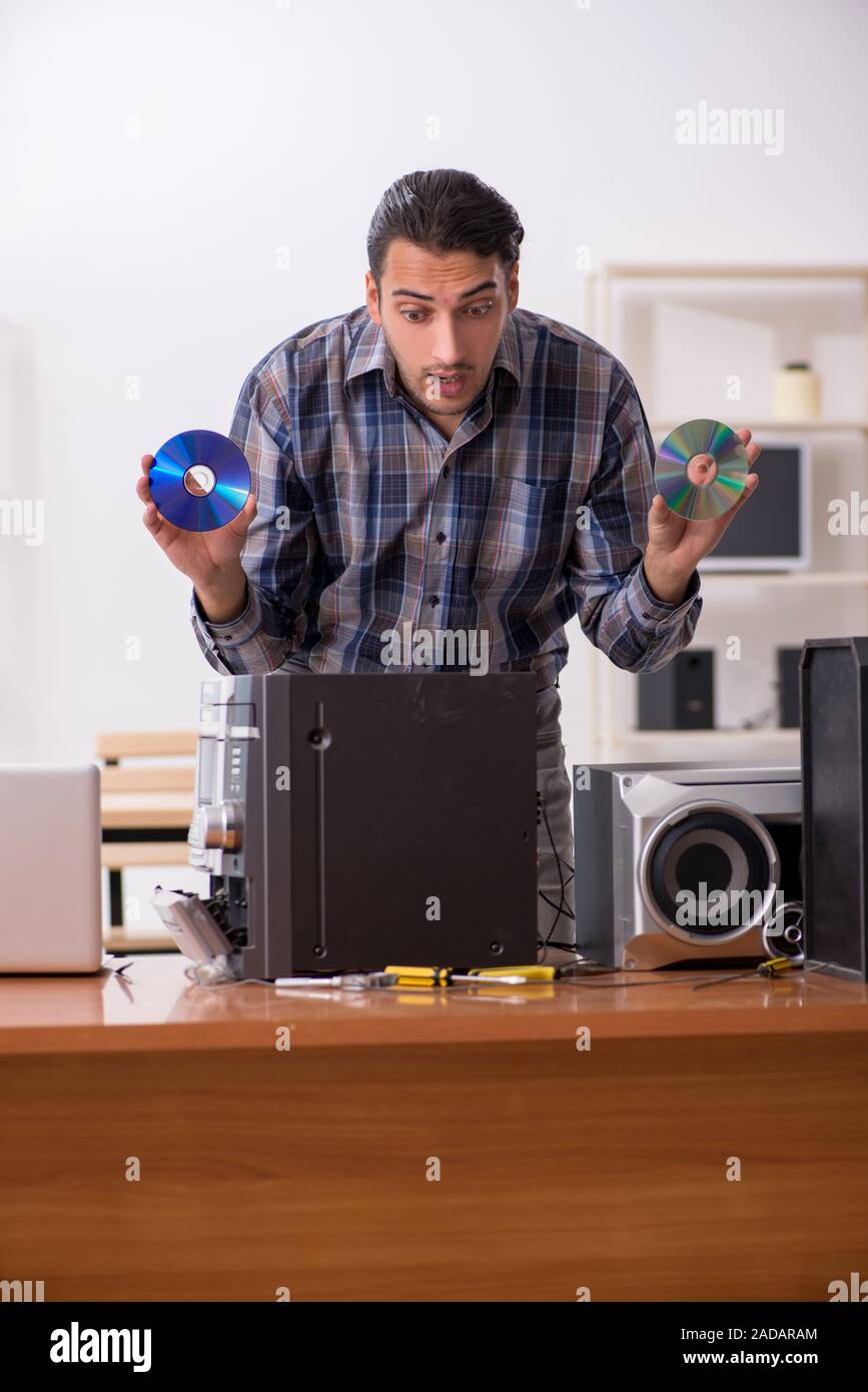 Repair engine hi hi-res stock photography and images - Alamy