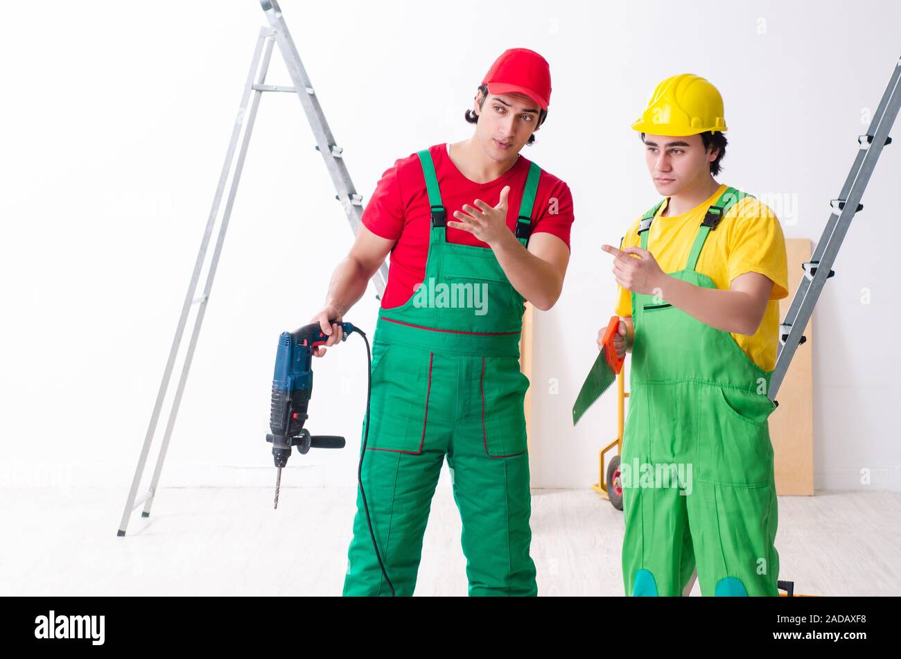 Contractors drilling hi-res stock photography and images - Alamy