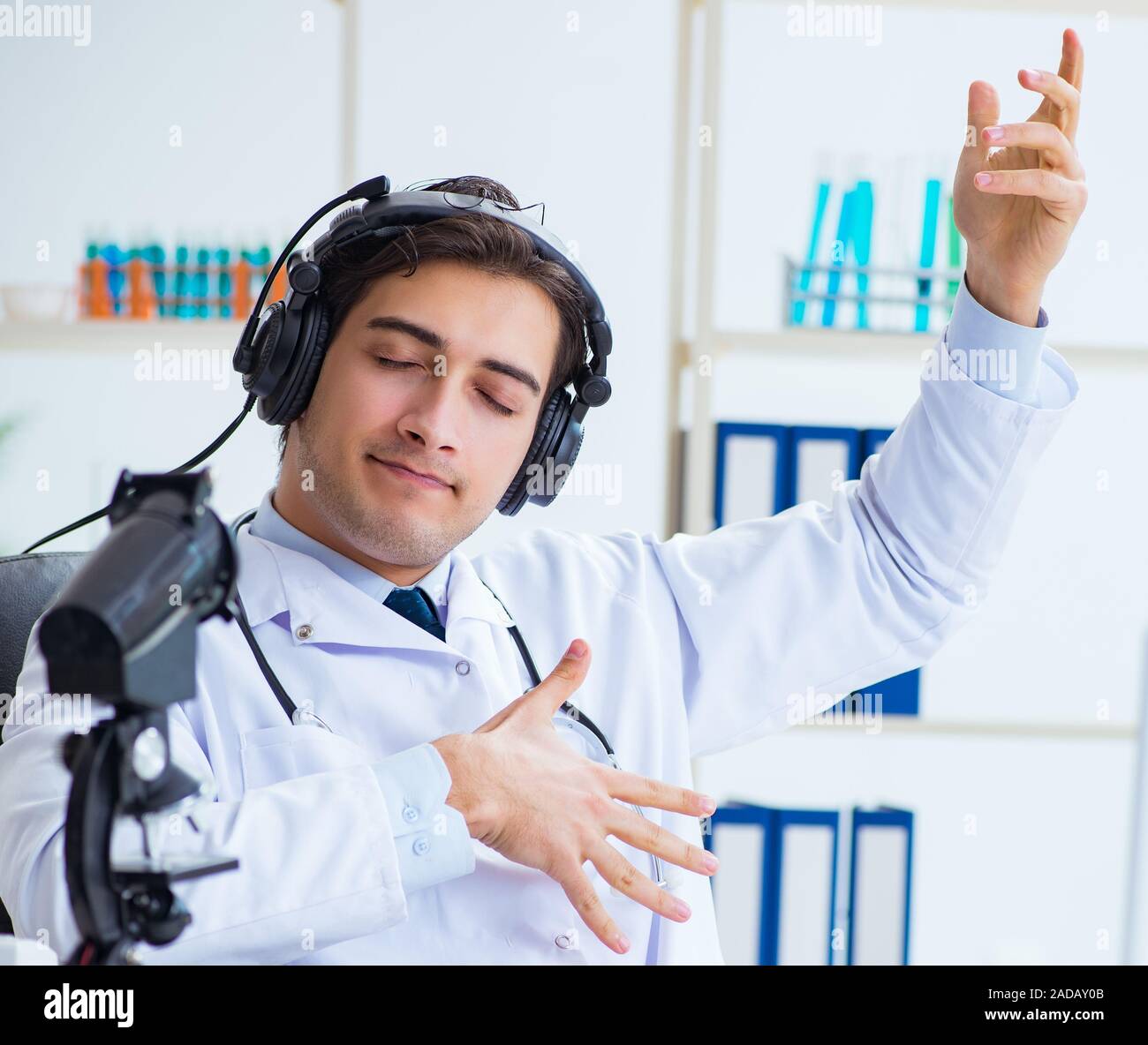 Doctor music headphones hi-res stock photography and images - Alamy