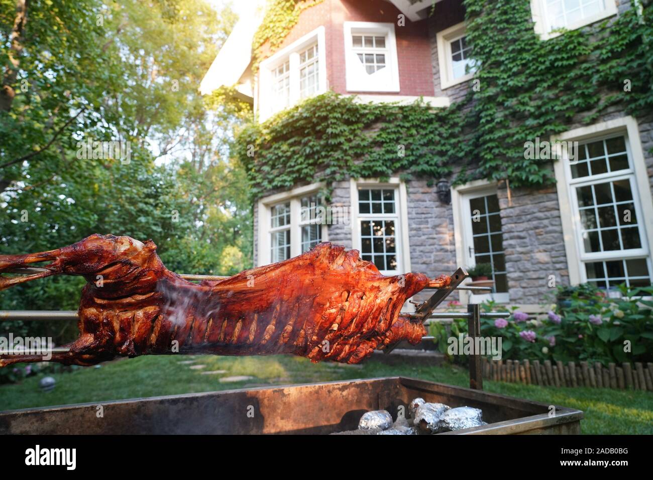 Roast Whole Lamb Stock Photo - Alamy