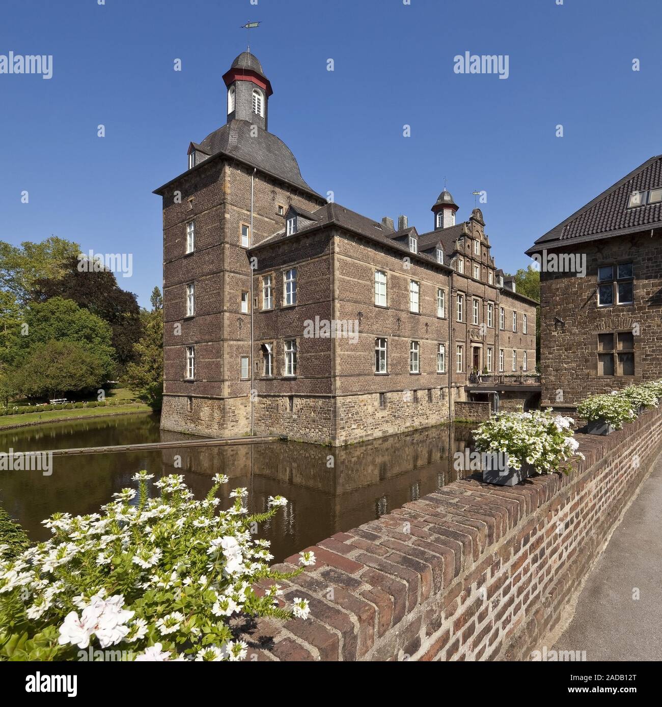 Hugenpoet castle essen hi-res stock photography and images - Alamy