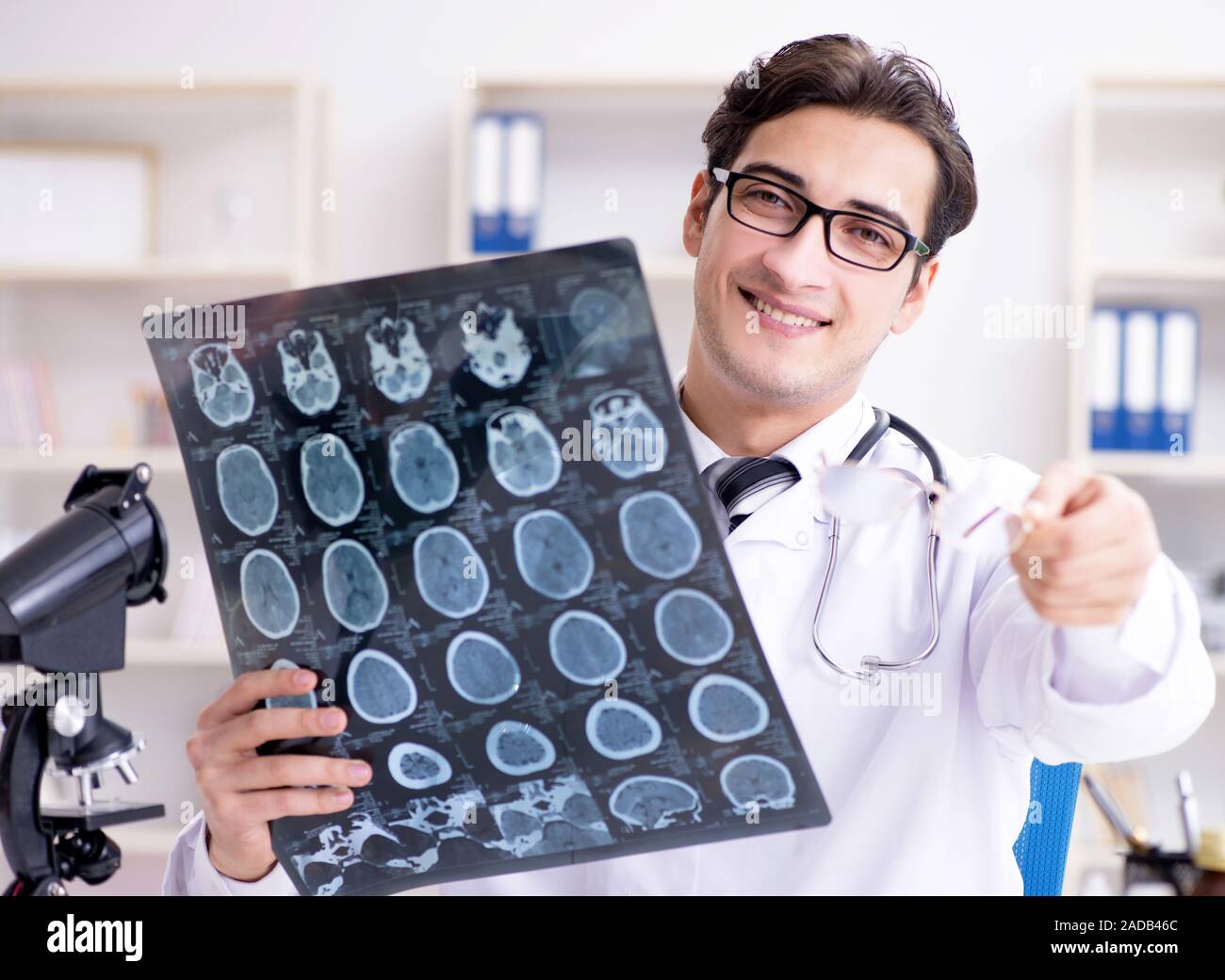 Mri scan eyes hi-res stock photography and images - Alamy